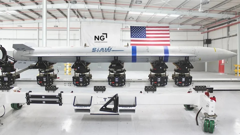 Shield AI Unveils the World’s First AI-Piloted VTOL Fighter Jet — the X-BAT